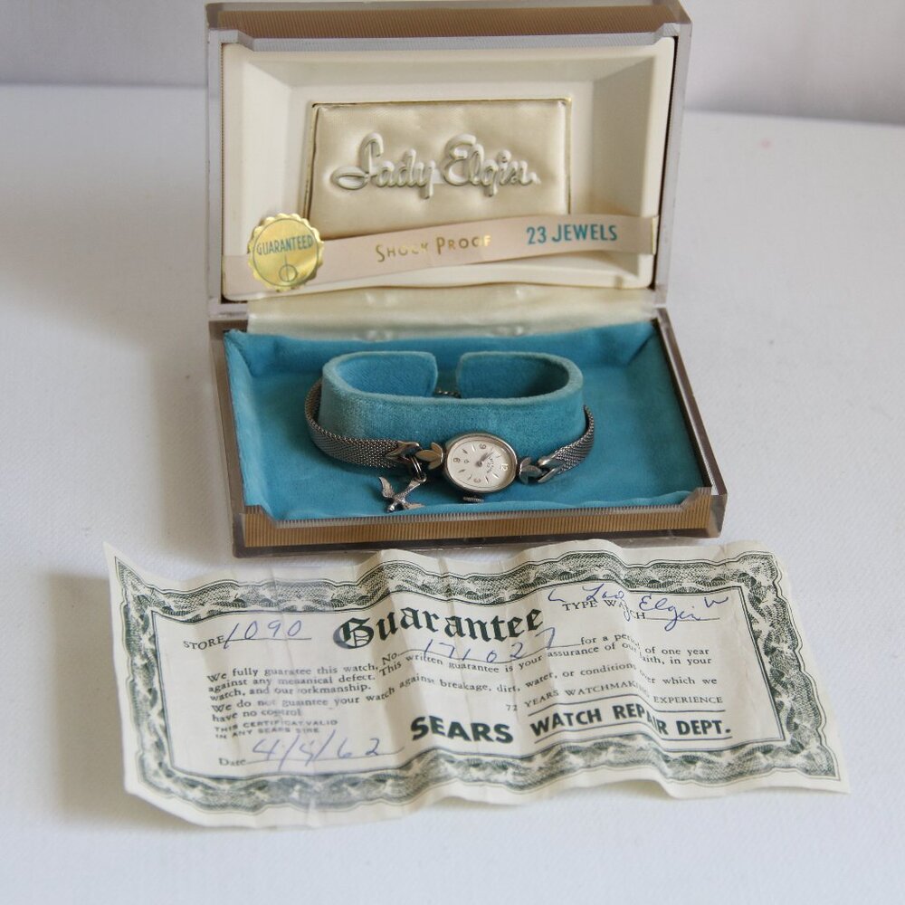 Vintage Lady Elgin Watch Original Box. Gorgeous And I… - Gem